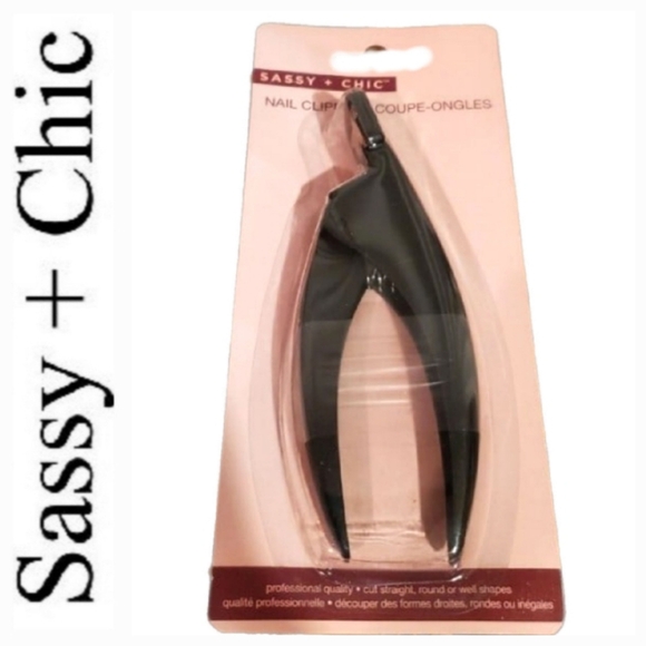 Sassy + Chic | Makeup | 28 Sassy Chic Fake Nail Clipper | Poshmark